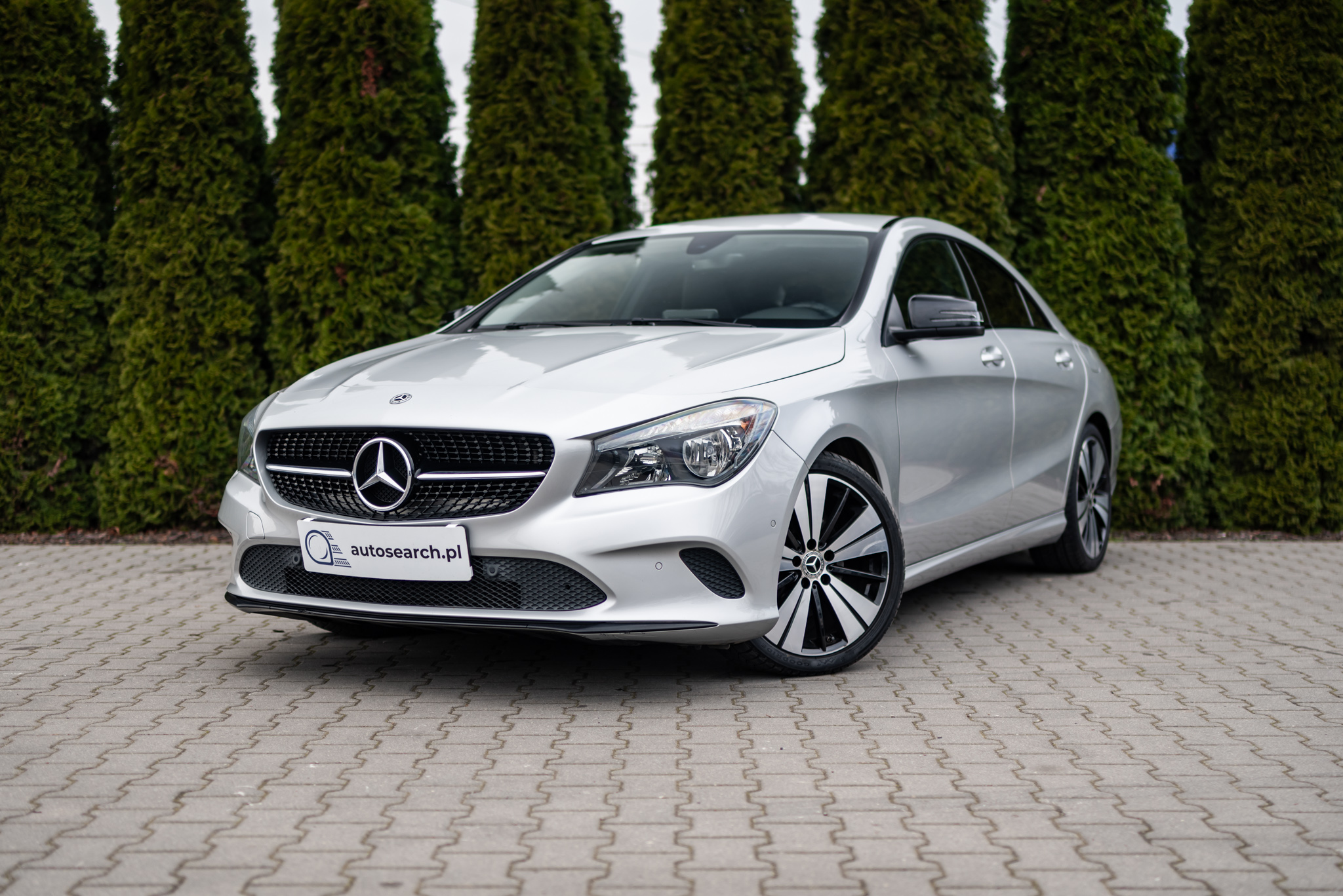 Samochody marki Mercedes dostępne w sprzedaży | AutoSearch